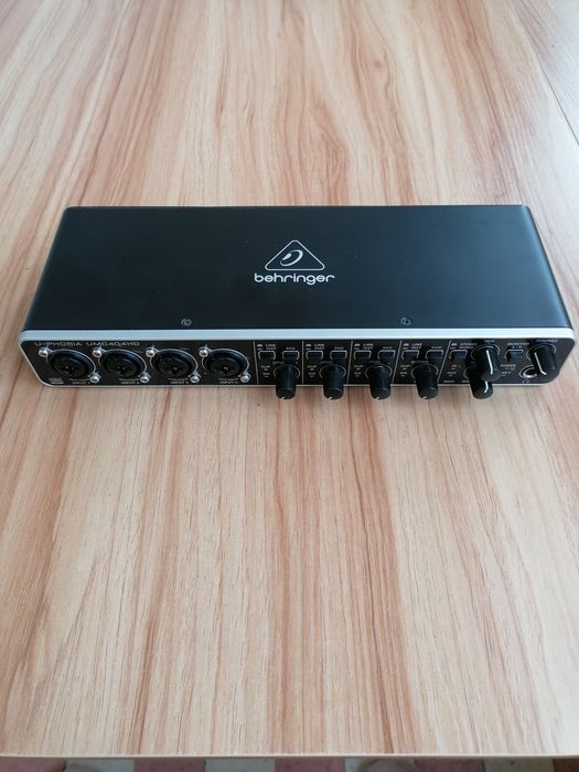 Behringer U-Phoria UMC404HD INTERFACE Interfaces de áudio USB Penha De ...