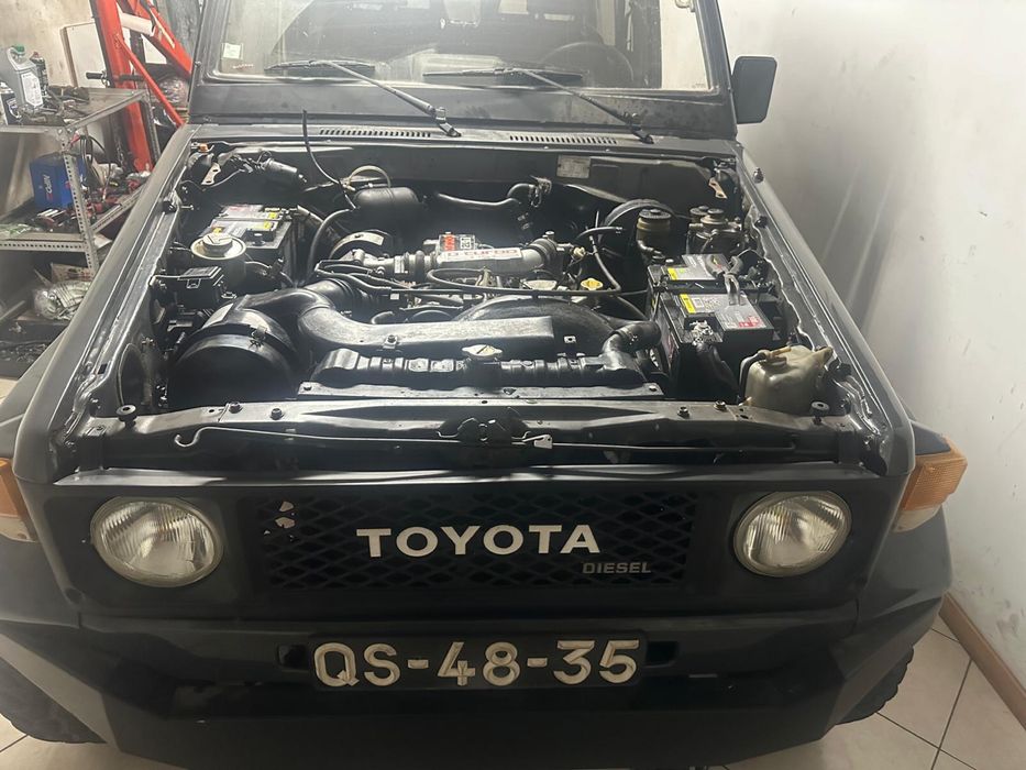 Toyota Land Cruiser Bj73 Paredes • OLX Portugal
