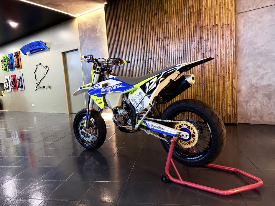 Husqvarna FE350 SM - Supermotard 2023 Personalizada Custóias, Leça Do ...