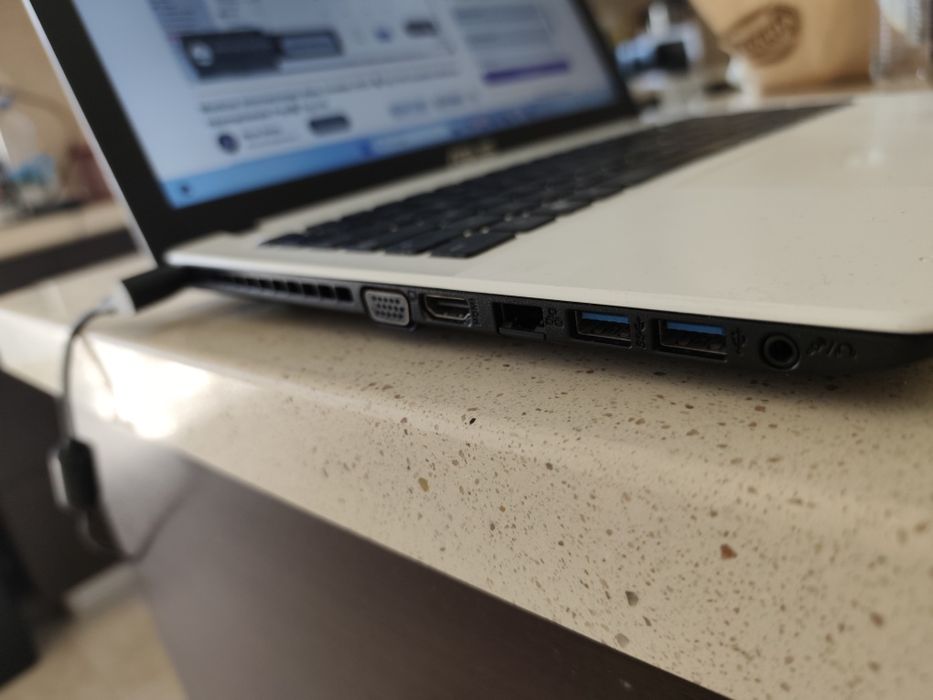 Asus R510L Intel Core i5 12gb RAM e 240gb disco SSD Nelas • OLX.pt