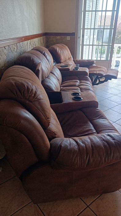 Sofa com poltrona reclinável Oliveirinha • OLX.pt
