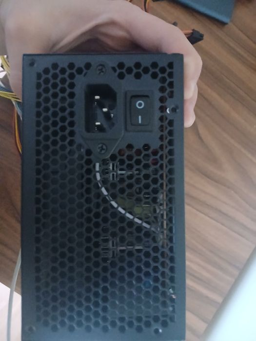 Продам бп AeroCool: 450 грн. - Комплектуючі та запчастини Лужани на Olx