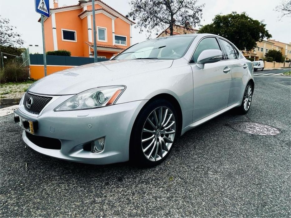 Lexus IS 220D Pack F SPORT + Rio de Mouro • OLX Portugal