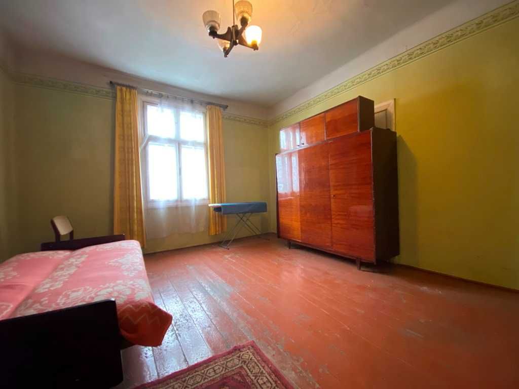 Продаж будинку у центральній частині міста 41 900 Продаж будинків