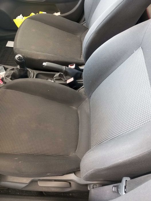 Opel corsa Diesel de 2012/12 edição limitada. 32€ selo. 4 lugares ...