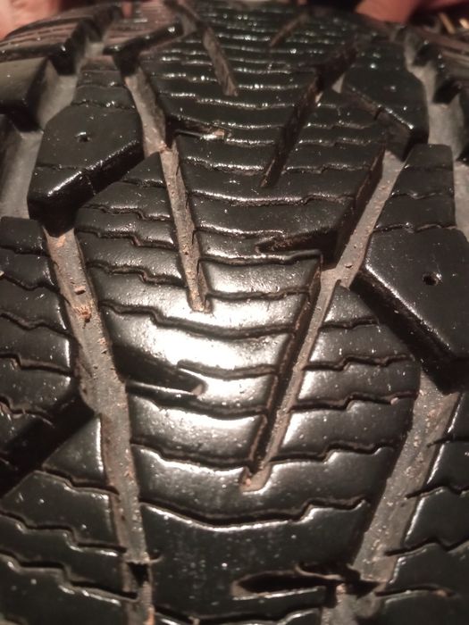 Колеса зимові ДЕШЕВО 2 шт !: 950 грн. - Автошини Львів на Olx