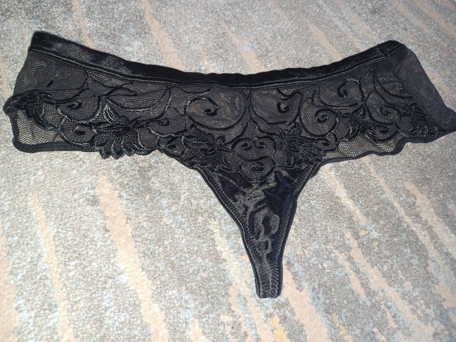 Stringi damskie Triumph Bydgoszcz • OLX.pl