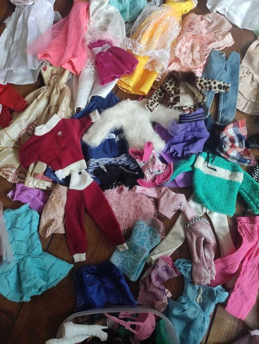 BARBIE - kolekcja ubrań vintage oraz laki Bytom • OLX.pl