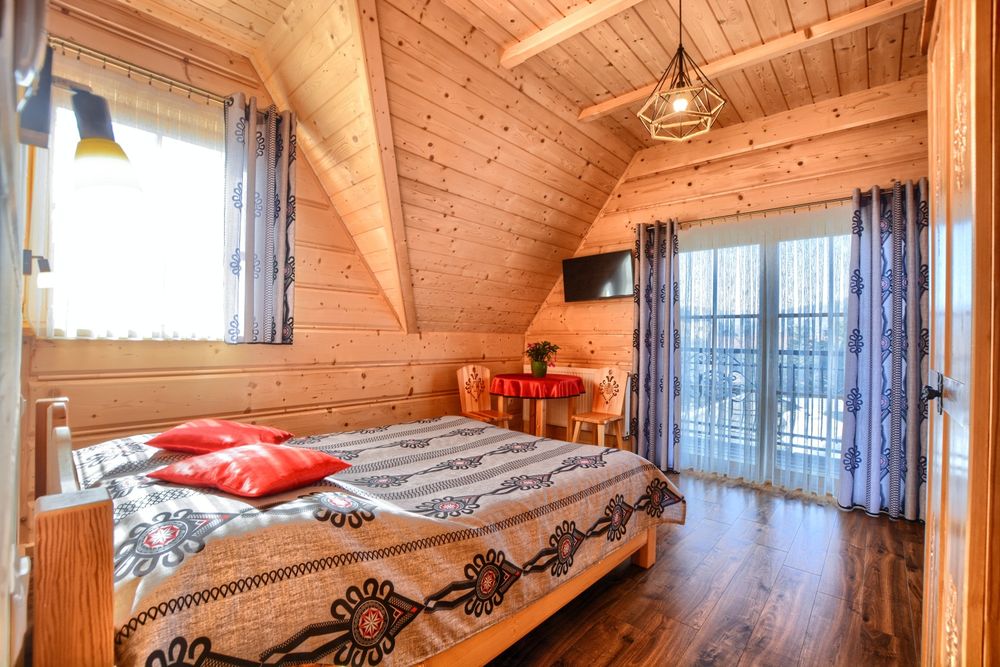 Pokoje i domek u ,,Cajki" Poronin • OLX.pl