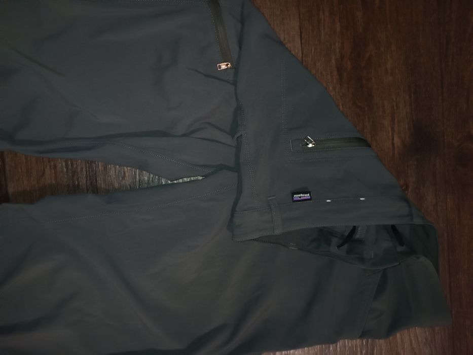 Штаны - patagonia Gore Tex: 600 грн. - Спортивні штани Світле на Olx