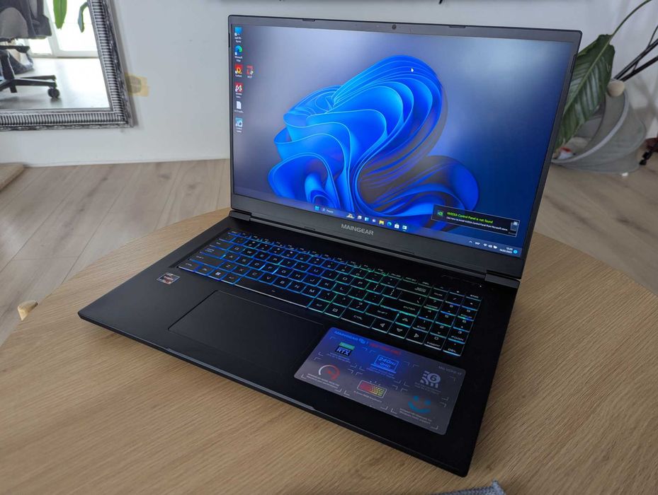 Maingear Vector PRO 2/ Ryzen 9 6900HX/ RTX 3070 Ti/ 32GB/ 500GB/ 17"2K ...