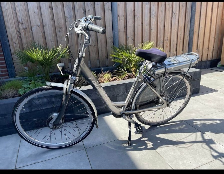 Giant rower elektryczny Bruki Kokocka • OLX.pl