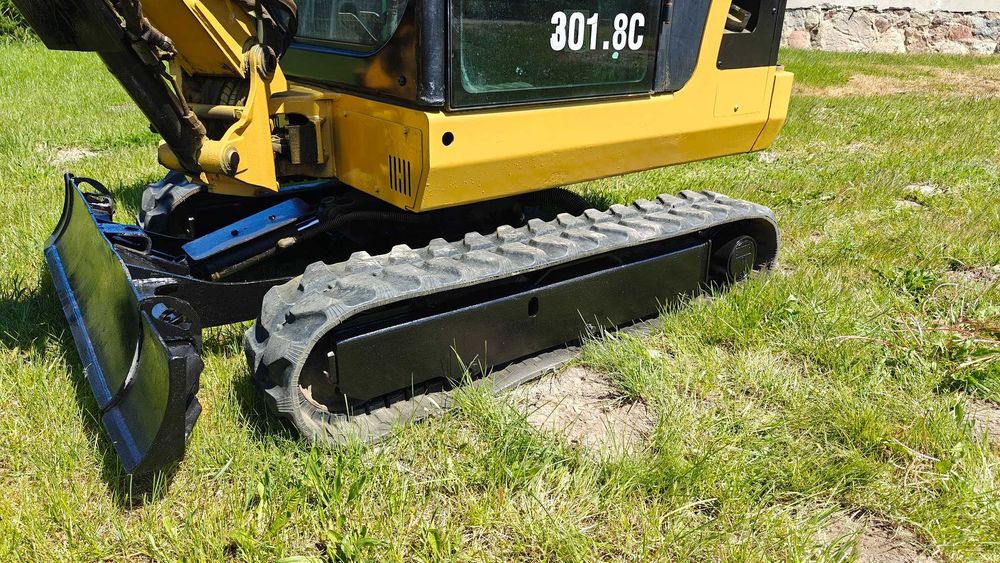 Caterpillar 301.8C Wielki Komorsk • OLX.pl