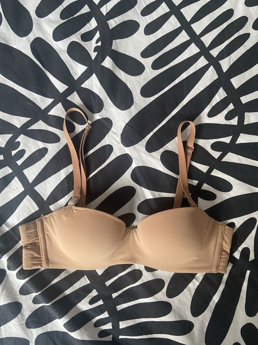 Biustonosz Oysho 70B beżowy Kraków Łagiewniki-Borek Fałęcki • OLX.pl