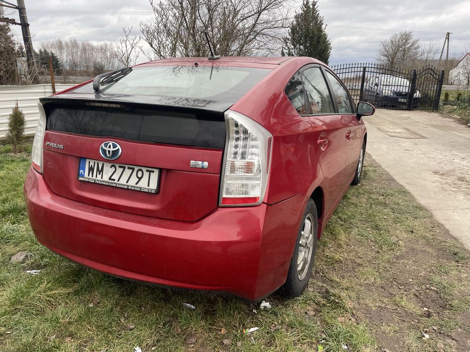 Toyota pirus 3 hybrid Wiskitki • OLX.pl