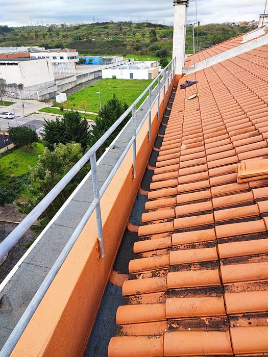 Isolamentos, tela, membranas,telhados e algeroz Igreja Nova E Cheleiros ...