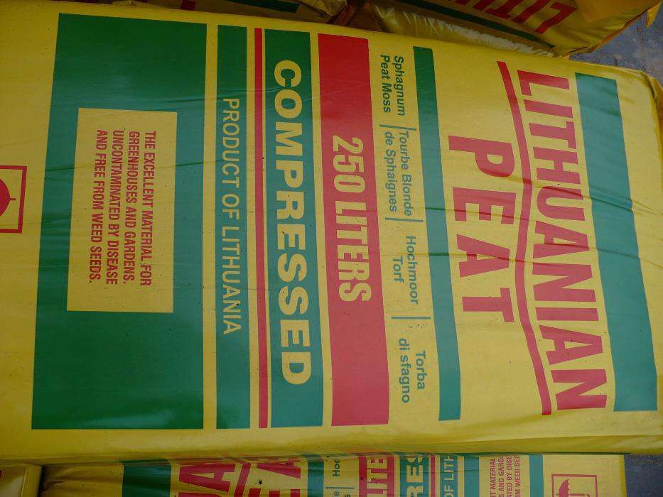 Torf wysoki ziemia ogrodowa ogrodnicza podłoże kwaśny torfowa trawnik ...