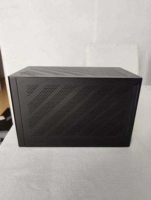 EGPU Графічна станція Aorus RTX 4090 BOX 24GB Water-cooled Gigabyte ...