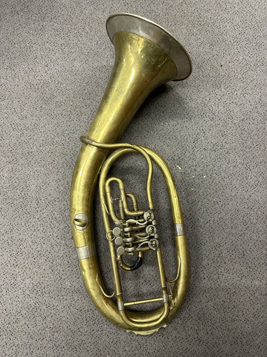 Saxhorn tenorowy Leszczyna • OLX.pl