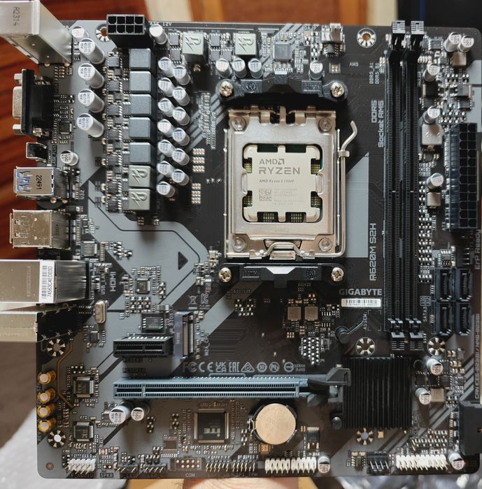 Ryzen 5 7500f + Gigabyte A620M S2H: 7 000 грн. - Комплектуючі та аксесуари Ілічанка на Olx