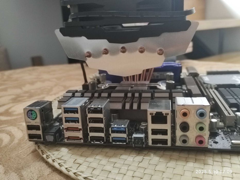 Комплект AMD FX8320 + Asus Sabertooth 990FX/GEN3 R2.0: 6 000 грн ...