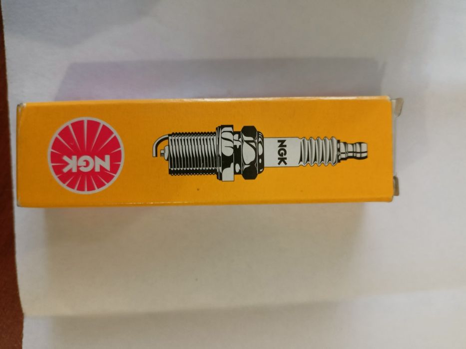 Свічка запалювання NGK R: 187 грн. - Свічки запалювання Бурштин на Olx