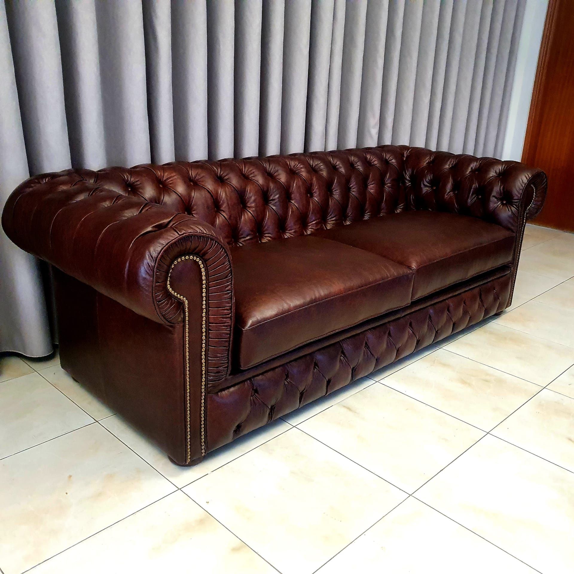 Sofa chesterfield olx store