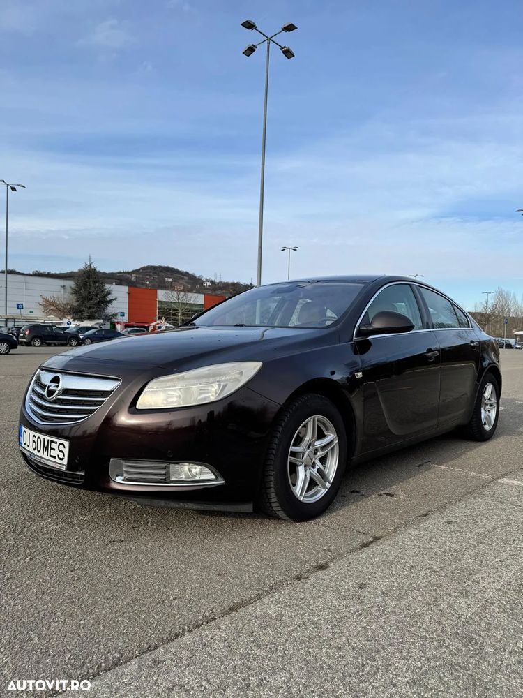 Utilizat Opel Insignia 2010 - 3 800 EUR, 237 700 km - Autovit.ro