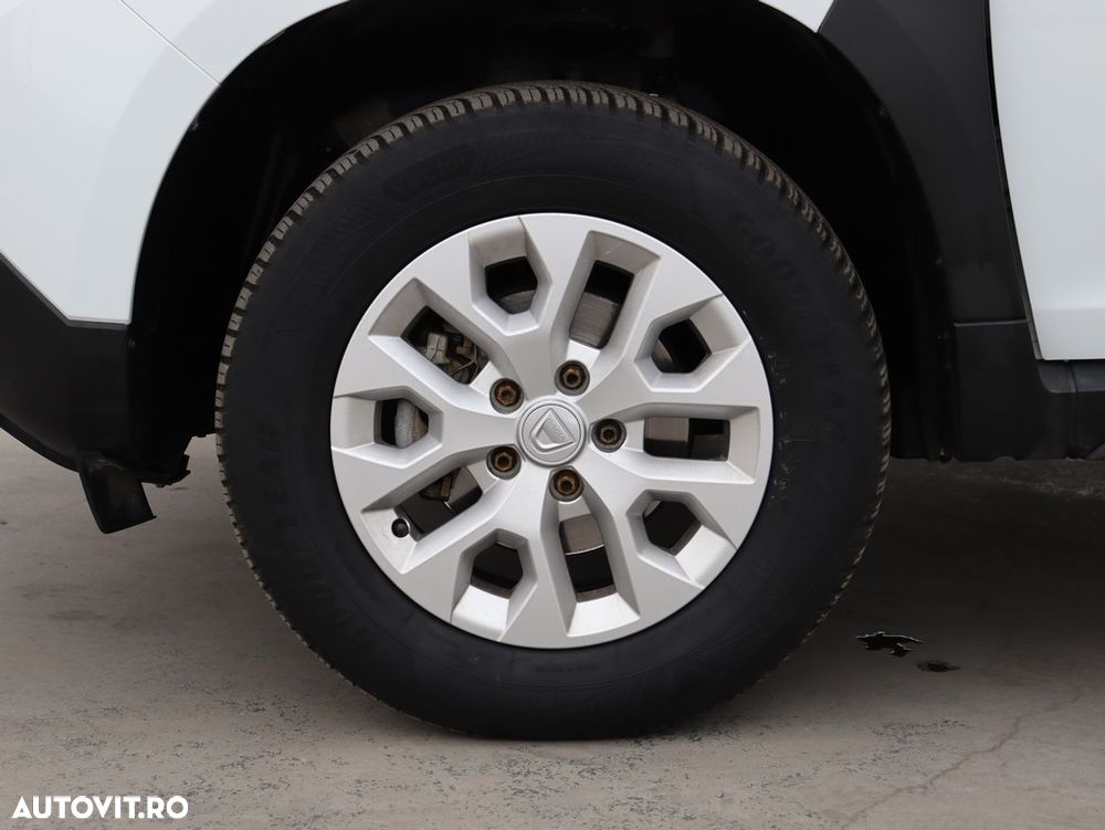Utilizat Dacia Duster 2022 - 15 900 EUR, 118 765 km - Autovit.ro