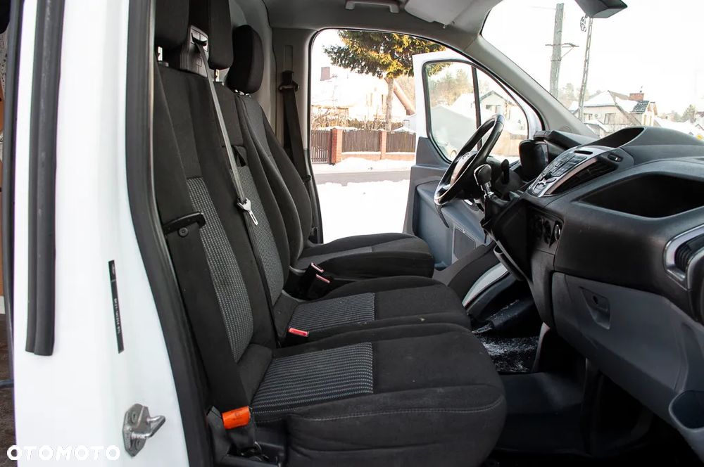 Używany Ford Custom Long 2015 - 32 900 PLN, 265 890 km - Otomoto.pl