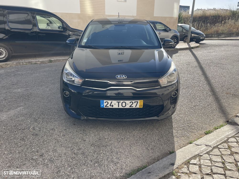 Usado Kia Rio 2017 - 9 450 EUR, 156 000 km - Standvirtual.com