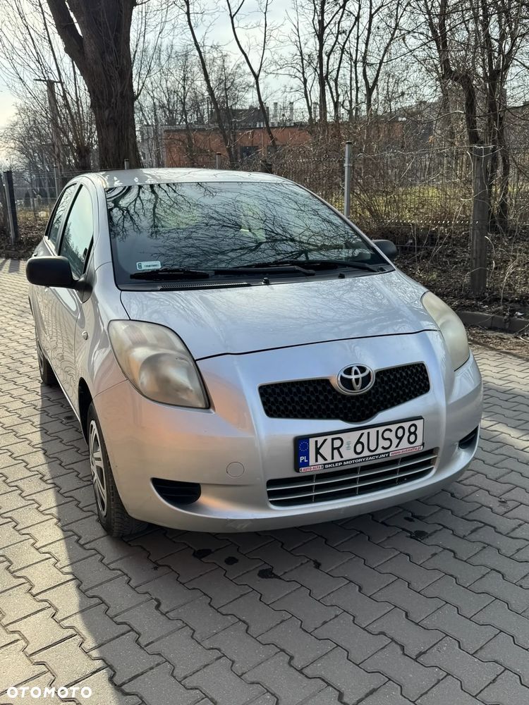 Używany Toyota Yaris 2007 - 7 800 PLN, 216 000 km - Otomoto.pl