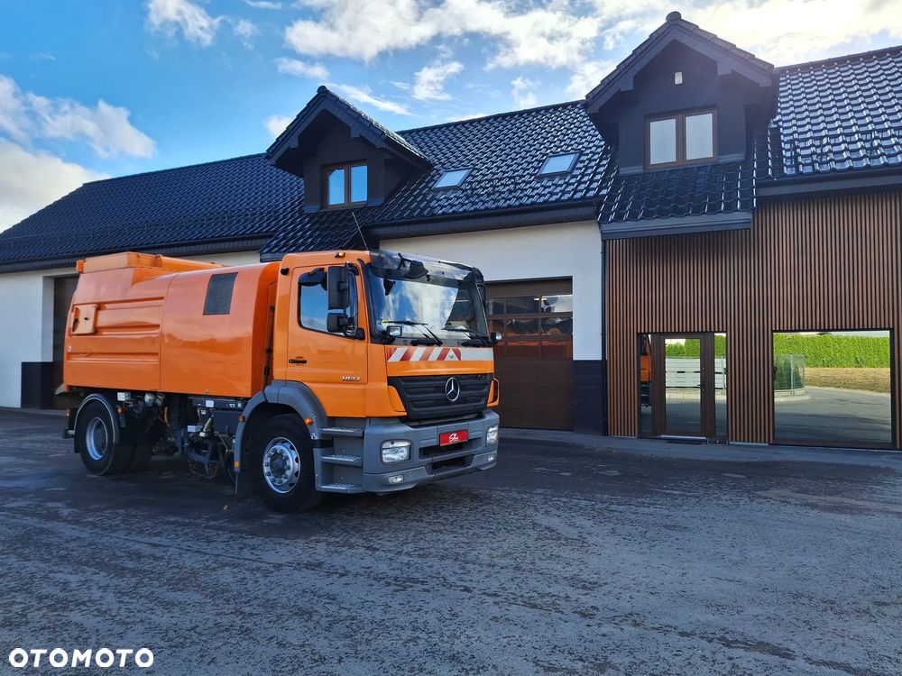Używany Mercedes-Benz Axor 1823 Zamiatarka HSW Explorer 6 Do Szyn ...