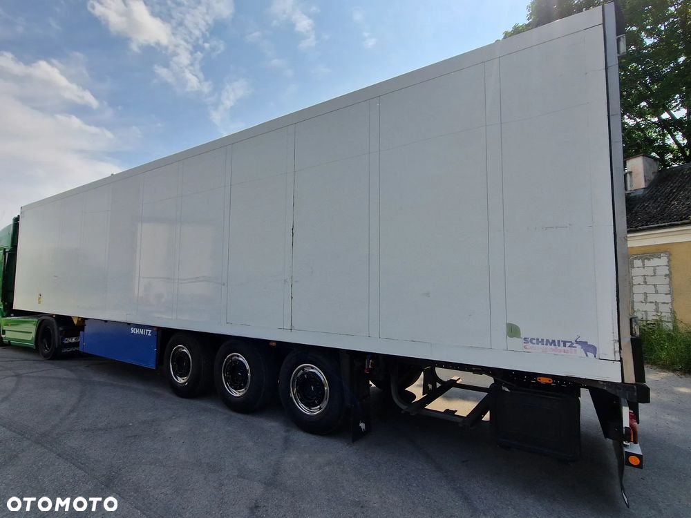 Używany Schmitz Cargobull SKO 24 2009 - 7 500 EUR - Otomoto.pl