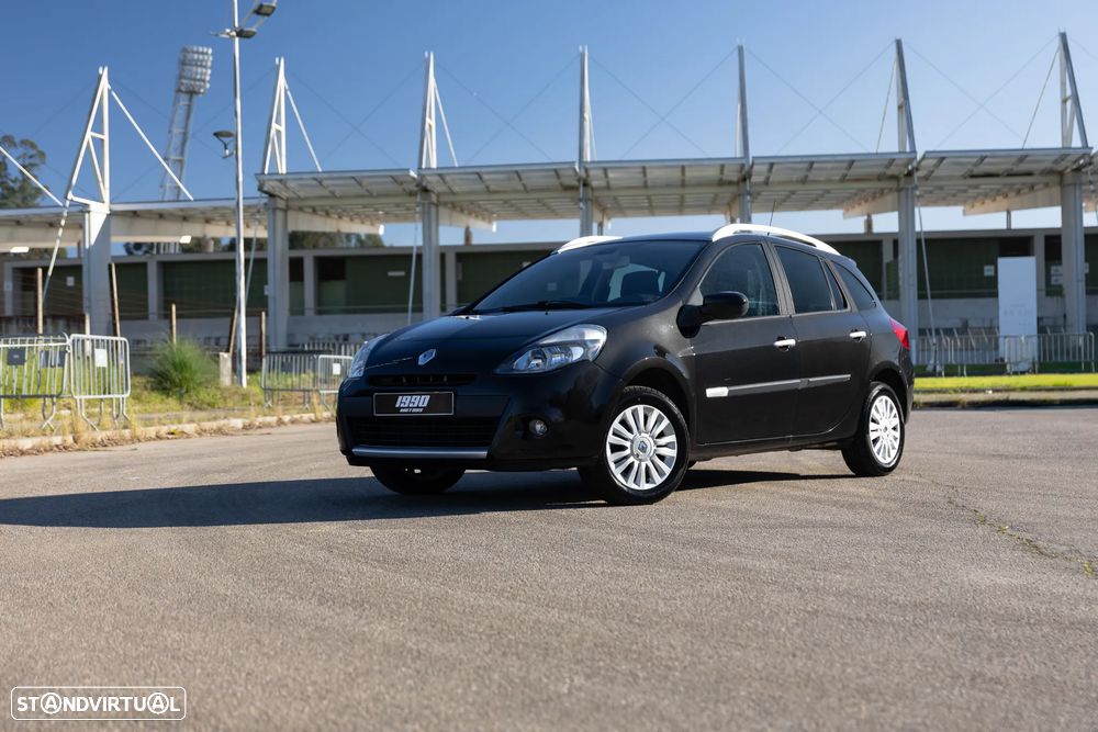 Usado Renault Clio Break 2011 - 6 990 EUR, 107 000 km - Standvirtual.com