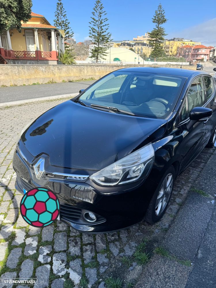 Usado Renault Clio 2015 - 8 750 EUR, 277 000 km - Standvirtual.com
