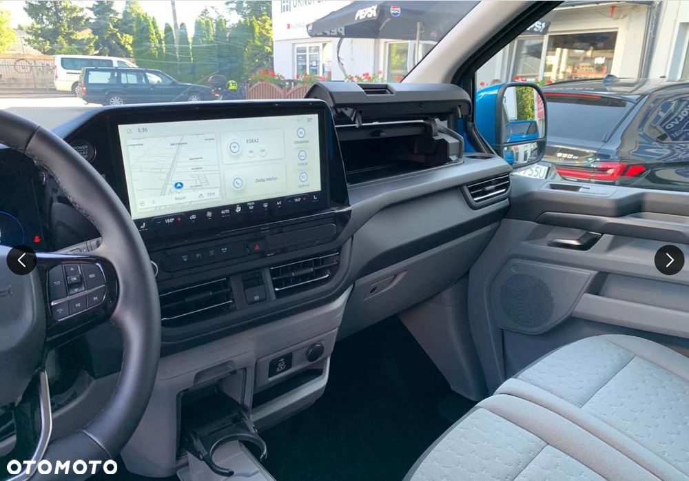 Używany Ford Tourneo Custom 2025 - 273 060 PLN, 12 200 km - Otomoto.pl