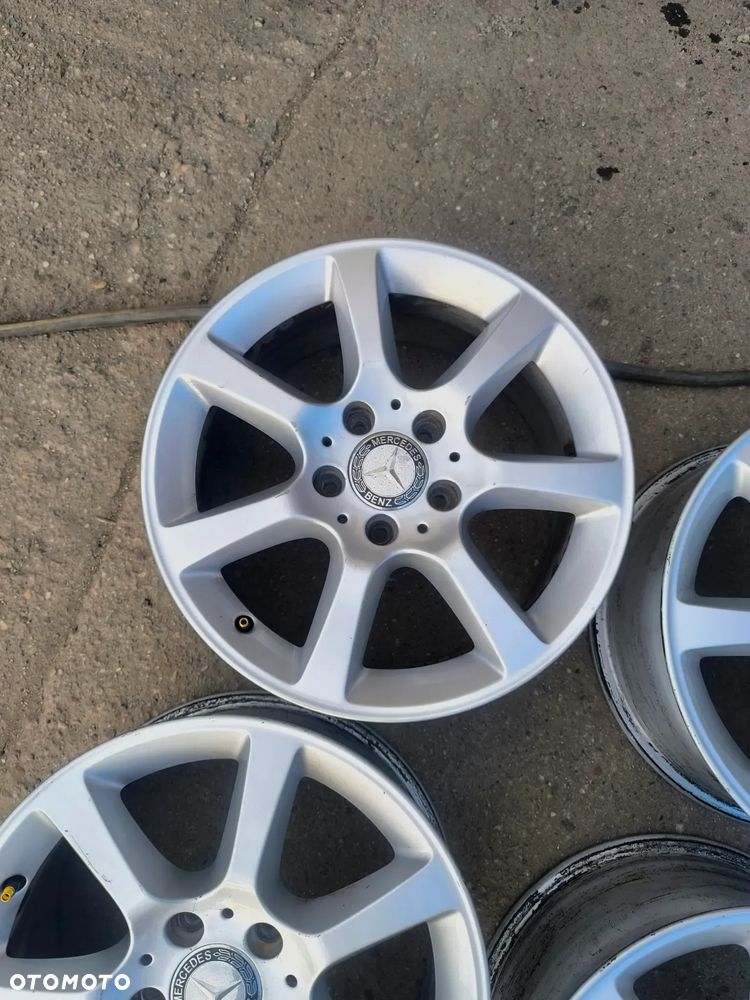 Używany Koła (felgi z oponami) - 770 PLN - Otomoto.pl