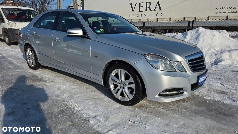 Używany Mercedes-Benz Klasa E 2011 - 35 900 PLN, 317 803 km - Otomoto.pl