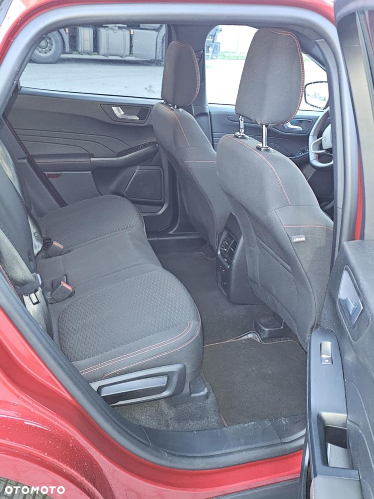 Używany Ford Kuga 2024 - 145 900 PLN, 14 800 km - Otomoto.pl