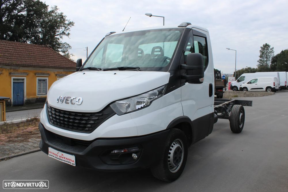 Usado Iveco DAILY 35-140 CAB/SIMPLES 2017 - 15 900 EUR, 210 000 km ...