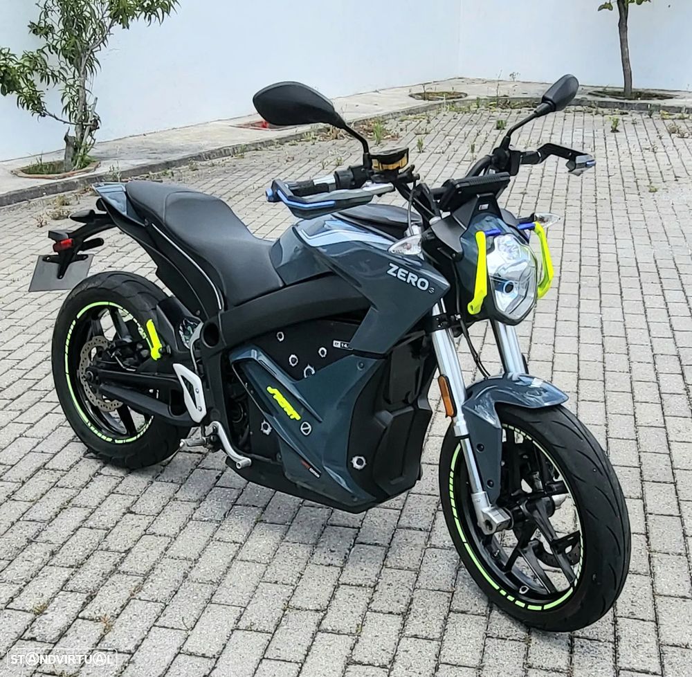 Usado Zero Motorcycles S 2022 - 9 800 EUR - Standvirtual.com