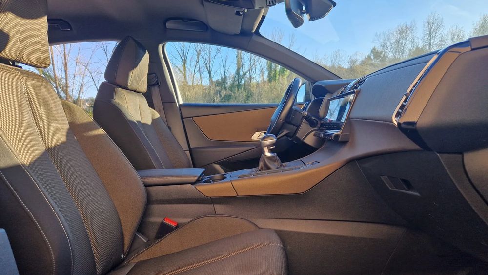 Usado DS DS7 Crossback 2019 - 19 999 EUR, 125 000 km - Standvirtual.com