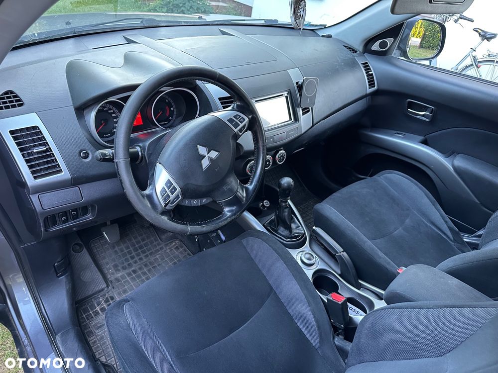 Używany Mitsubishi Outlander 2008 - 14 000 PLN, 274 000 km - Otomoto.pl