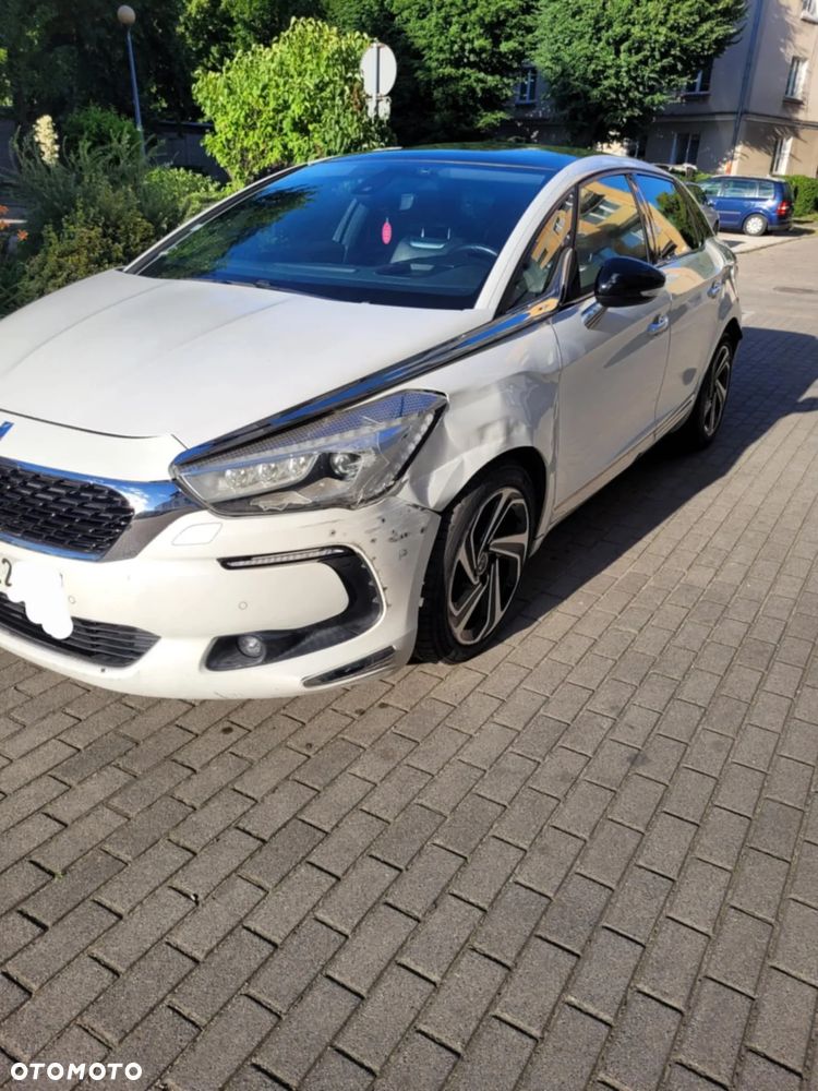 Używany Citroën DS5 2017 - 30 000 PLN, 170 000 km - Otomoto.pl