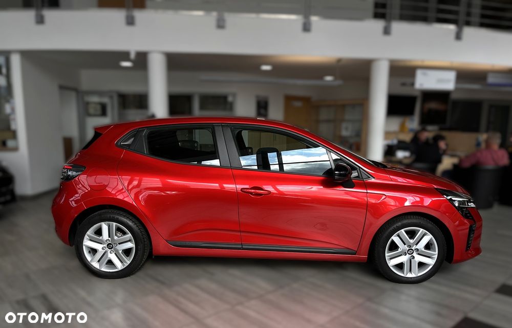 Używany Renault Clio 2024 - 63 900 PLN, 37 300 km - Otomoto.pl