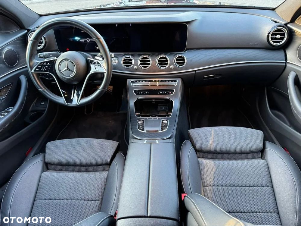 Używany Mercedes-Benz Klasa E 2023 - 199 000 PLN, 64 000 km - Otomoto.pl
