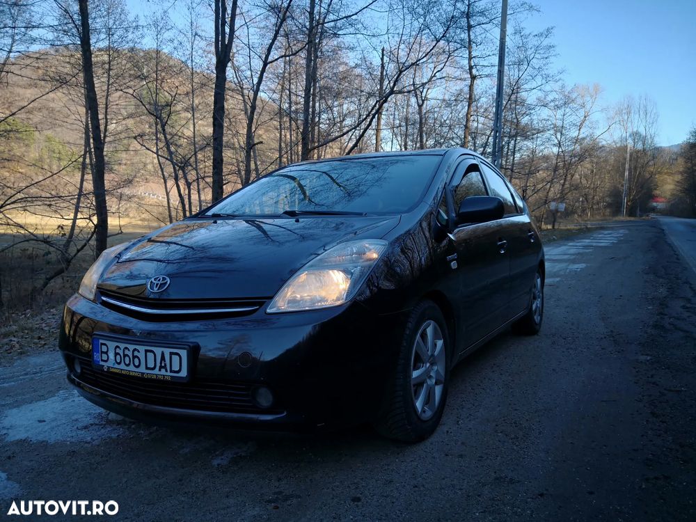 Second hand Toyota Prius - 5 000 EUR370 000 km - Autovit