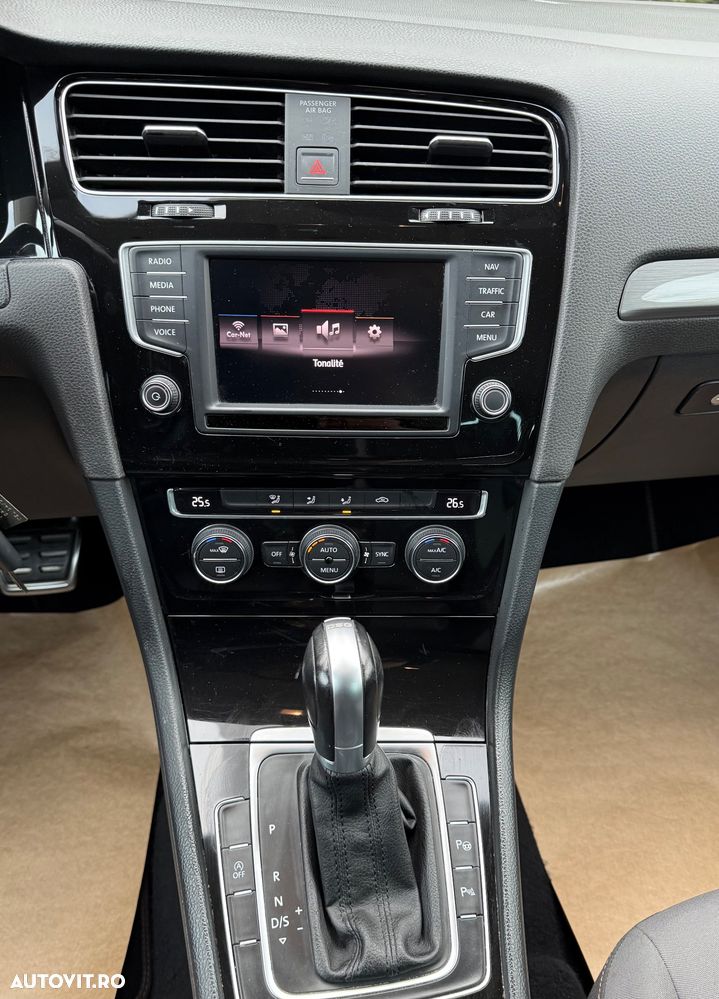 Utilizat Volkswagen Golf 2017 - 9 790 EUR, 169 000 km - Autovit.ro