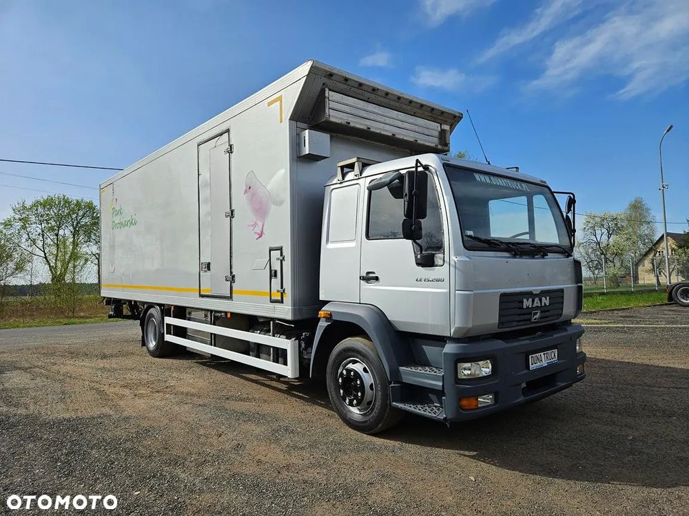 USED MAN LE 15.280 Do przewozu drobiu / kontener + winda / agregat 2003 - 22 900 PLN, 895 600 km ...